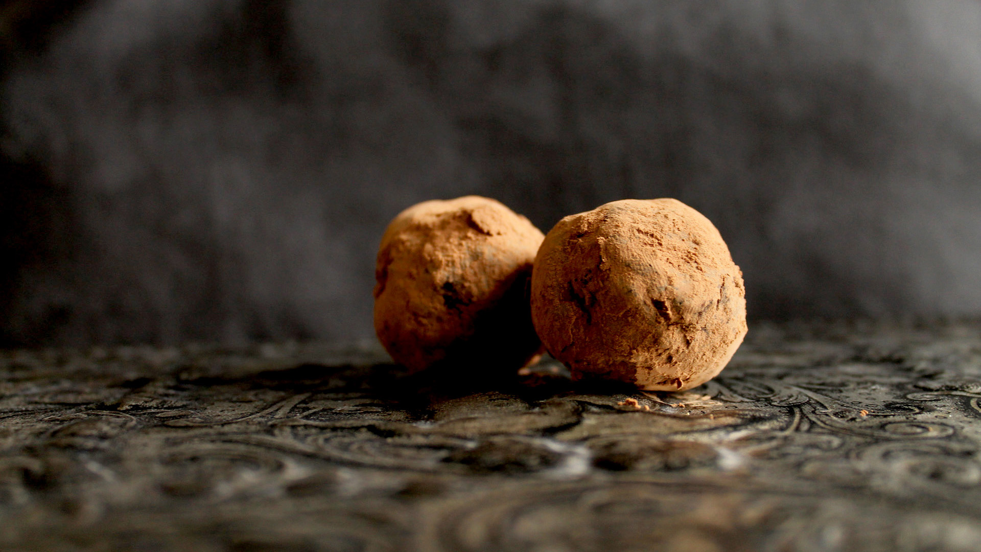 COMFIT / Luxury Chocolate Truffles