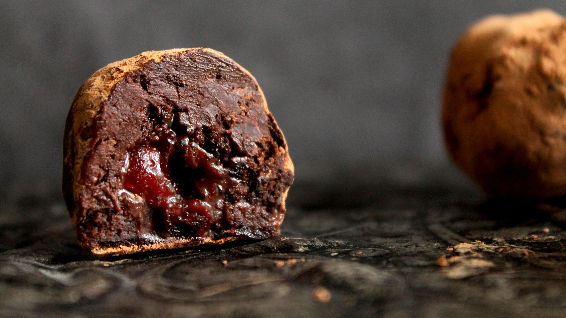 COMFIT / Luxury Chocolate Truffles